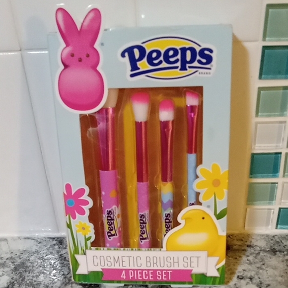 Peeps | Makeup | Peeps Cosmetic Brush Set 4 Piece | Poshmark